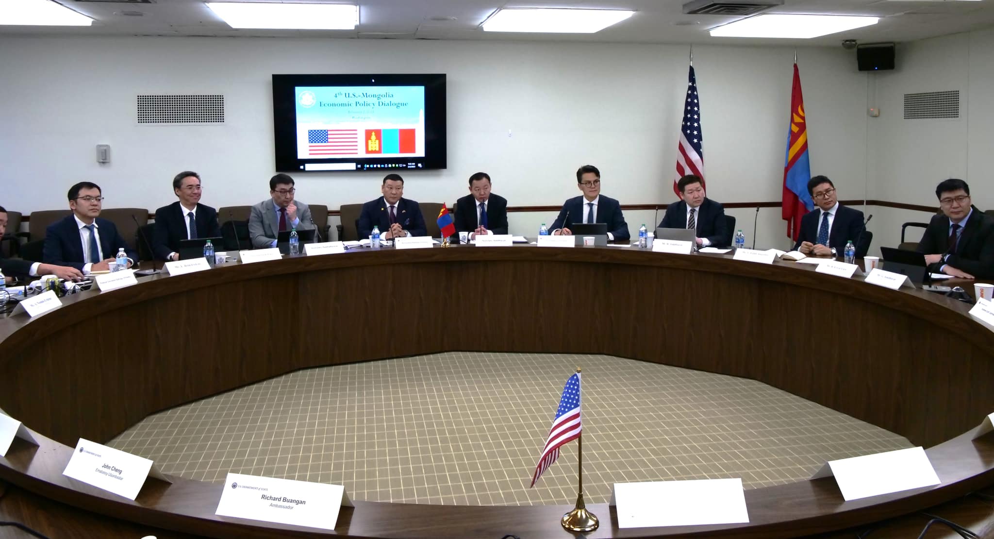 МОНГОЛ, АМЕРИКИЙН ЭДИЙН ЗАСГИЙН БОДЛОГЫН ЗӨВЛӨЛДӨХ УУЛЗАЛТ БОЛОВ ...