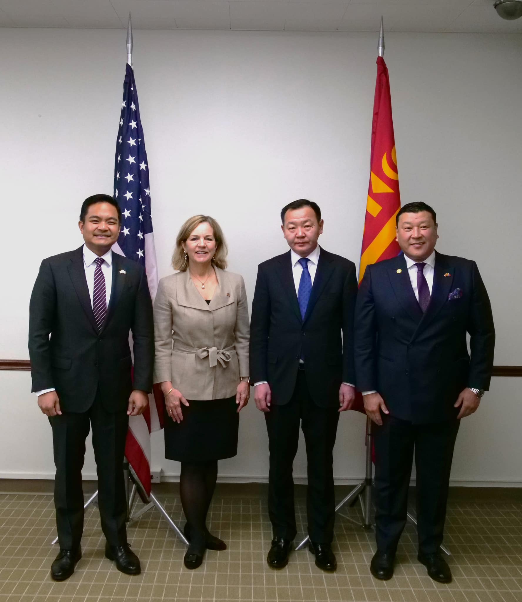 МОНГОЛ, АМЕРИКИЙН ЭДИЙН ЗАСГИЙН БОДЛОГЫН ЗӨВЛӨЛДӨХ УУЛЗАЛТ БОЛОВ ...